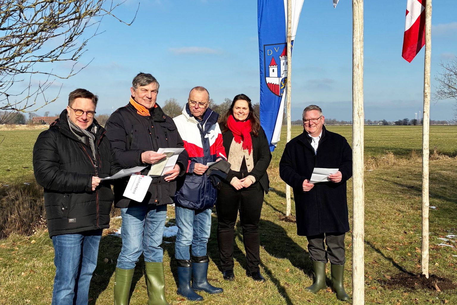 Foto von links: Jan-Edo Albers (Bürgermeister Jever), Gerhard Böhling ...